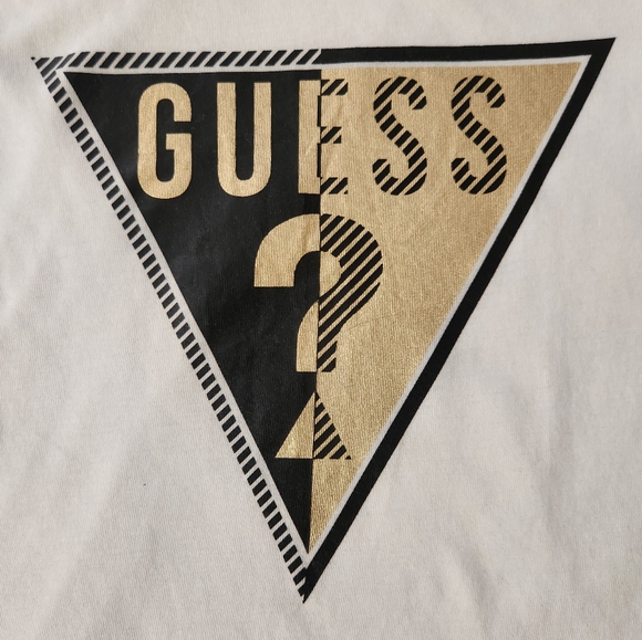 Guess | Tops | Guess Graphic Shortsleeve Tshirt | Poshmark